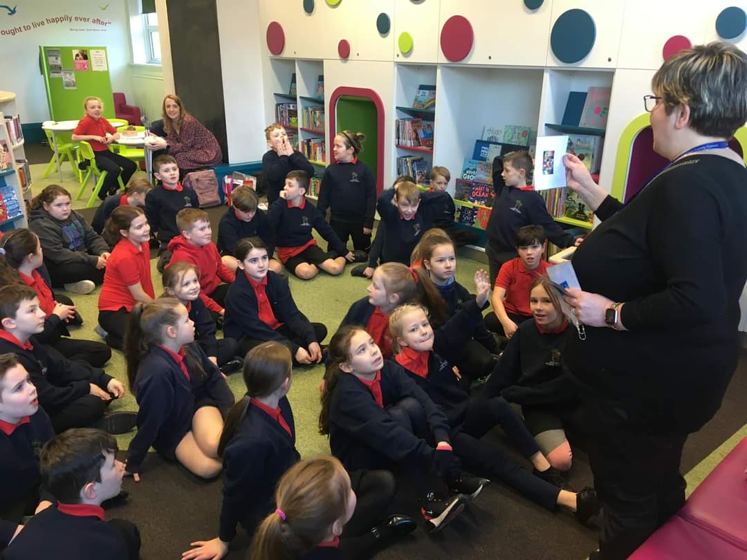 Library visit - Ashfield Junior School : Ashfield Junior School